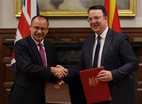 Николоски Врвни британски фирми и експерти ќе дадат поддршка за реализација на проектите во