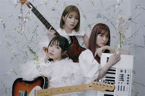 Reona デビュー5周年記念特別対談の第四弾として、ガールズバンドsilent Sirenとの対談が決定！ Reona ソニー