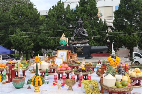 วันที่ ๖ มิถุนายน ๒๕๖๗ พิธีไหว้าครูช่างและพิธีไหว้ครู โดยมี นายสิทธิพร คลังแสง ผู้อำนวยการ