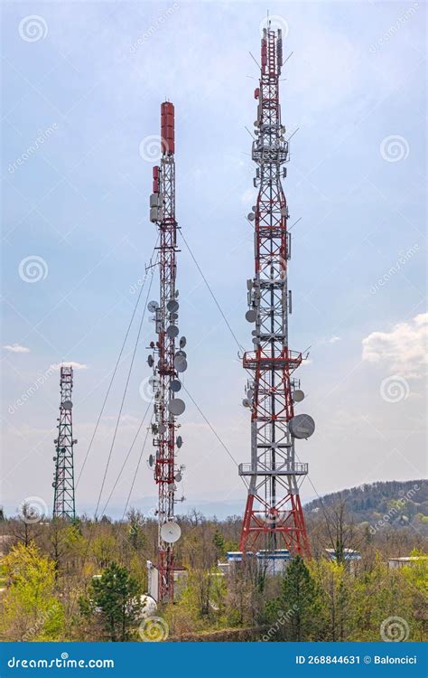 Internet Connection Antennas At Samara Smalling Blog