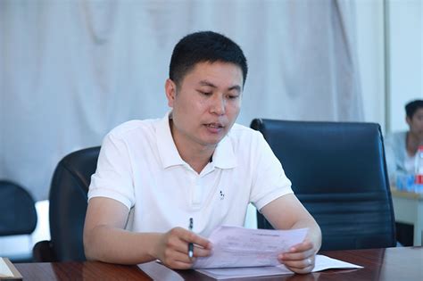 以德立身、以德立学、以德施教、以德育德 艺术学院