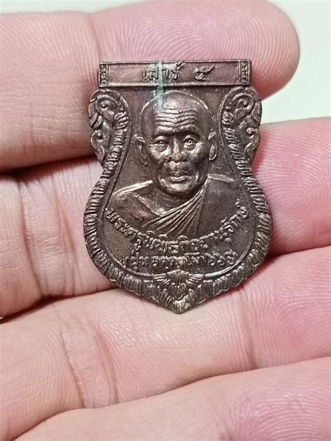 หลวงพ่อฝุ่น วัดสามเอก สุพรรณบุรี Ennxo