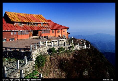 Picturephoto Jinding Si Temple In The Morning Emei Shan Sichuan China