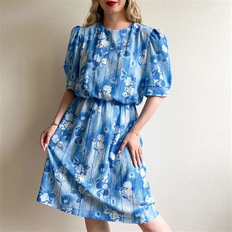 Vintage 1970s Blue And White Floral Print Dress Lxl Etsy