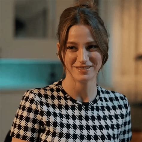 Къванч Татлъту Aile Семейство§ минали и бъдещи проекти партньори тема 112 Романтични