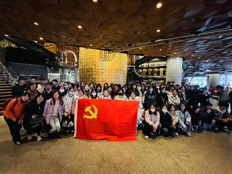 酒店管理学院教职工第二党支部前往星巴克甄选工坊参观学习 上海商学院新闻网