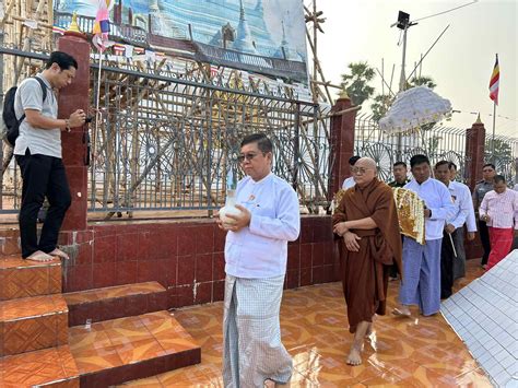 မွန်ပြည်နယ် ဝန်ကြီးချုပ် ဦးအောင်ကြည်သိန်း ပေါင်မြို့နယ်၊ မုတ္တမကျေးရွာအုပ်စု၊ ဆင်ဖြူရပ်ရှိ မြသိန