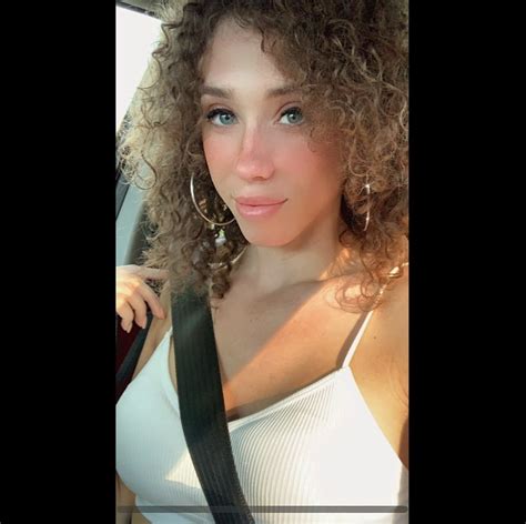 Lily Demure Lily Demure • Instagram Photos And Videos