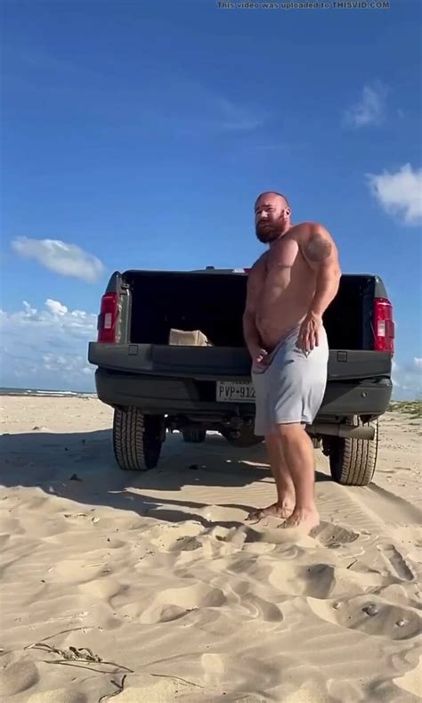 Alpha Bear Taking A Leak ThisVid