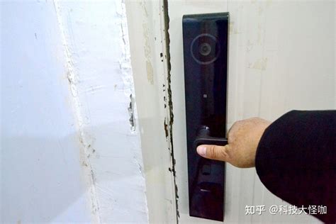 华为又出一款智能锁猫眼版，开门就打开灯和空调，手机一碰就开锁 知乎