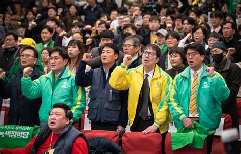 녹색정의당 명분이냐 실리냐위성정당 반대 Vs′의석수 확보