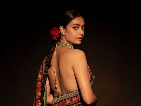 Keerthy Suresh Looks Hot And Sweet Telugu Cinema