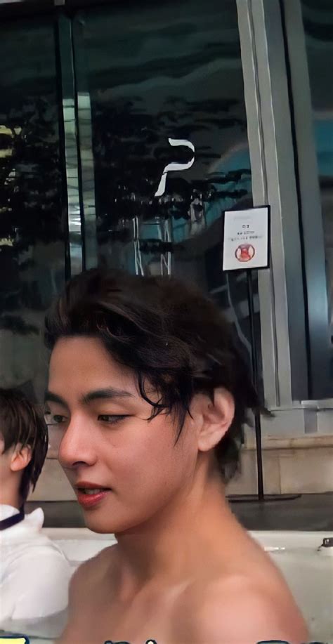 ปกพนโดย ใน tae