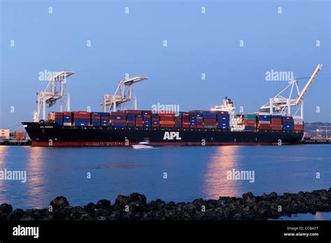 Apl Container Ship Wait To Get Unloaded At The Port Of Oakland Stock