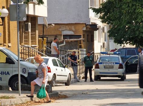 Служители на МВР в Силистра почетоха с едноминутно мълчание паметта на загиналите колеги полицаи