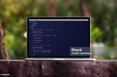 코딩 및 웹 개발 및 웹 디자인 컨셉 노트북을 사용 하 여 프로그래밍 컴퓨터 코딩 개념입니다 프로그래밍 개념입니다 코드에 대한 스톡 사진 및 기타 이미지 Istock
