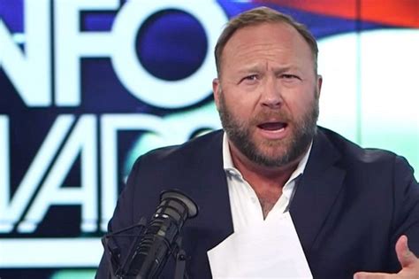 Pria Paling Disensor Di Amerika Akan Kembali Ke X