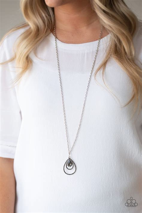 Paparazzi Vintage Vault Teardrop Drama Silver Necklace And Earring Set