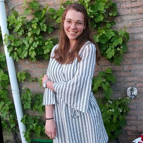 Daniëlle Van Leeuwen Frontdeskmedewerker Van Der Valk Business Linkedin