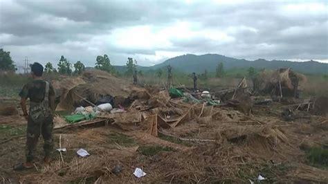 သပိတ်ကျင်းတွင် စစ်ဘေးရှောင်စခန်းကို စစ်တပ်ကဗုံးကြဲ၊ ပြည်သူ ၂ ဦးသေဆုံးပြီး ၉ ဦးဒဏ်ရာရ