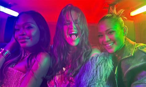 Selena Gomez Might Pay Homage To Sex And The City In Upcoming “single