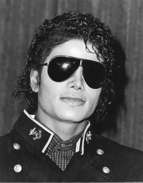 35 Years After Thriller Michael Jacksons Iconic 52 Off