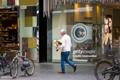 Strett Photos And Premium High Res Pictures Getty Images