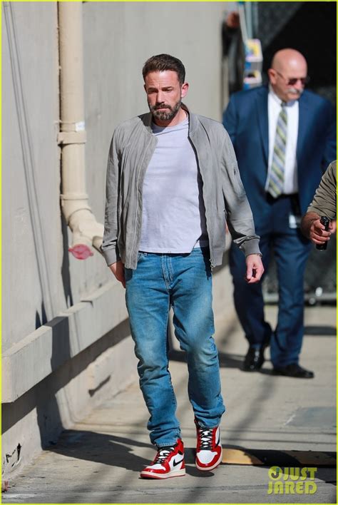 Ben Affleck Jokes About His Unhappy Resting Face Please Dont Hold