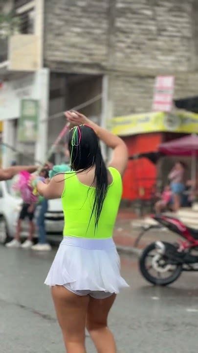 Eliana Bastonera Viral Del Ecuador Bastoneras Desfile Youtube
