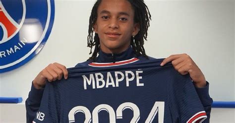 Le Petit Frère De Kylian Mbappé Signe Au Psg Cest La Folie à Paris