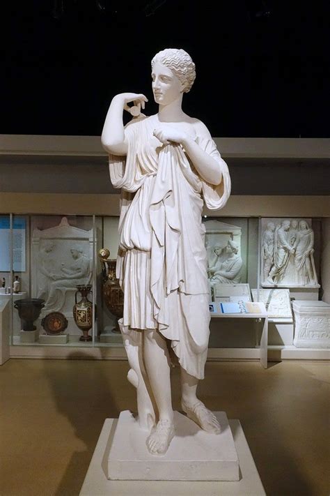 Female Greek Statues - Top Famous Greek Statues of Women | Women in ...