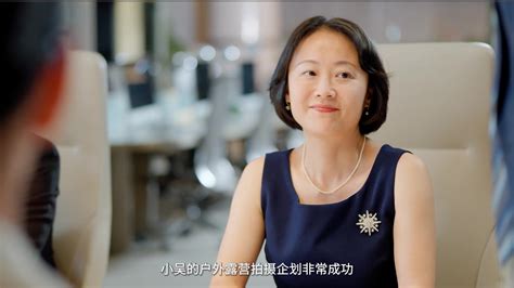 严厉对待的下属竟然是男友的妈妈