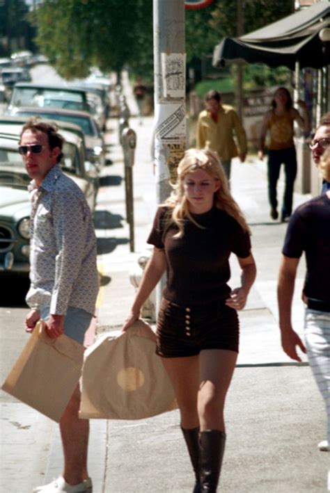 37 Cool Pics That Capture Young People Of Berkeley California In The