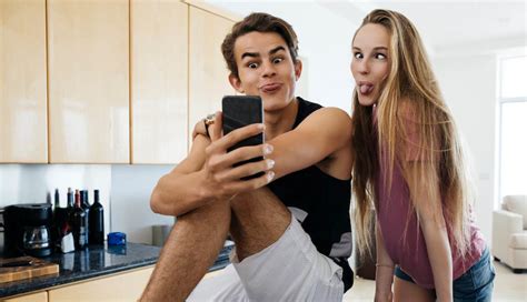 7 Tips To Help You Improve Your Sibling Bond