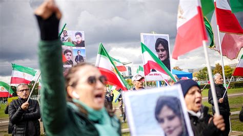 Frauen Leben Freiheit Der Kampf Um Menschenrechte Im Iran Ndrde Kirche Im Ndr
