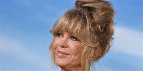 Goldie Hawn Poses In Swimsuit For Stunning Sunset Pic And Fans Go Wild