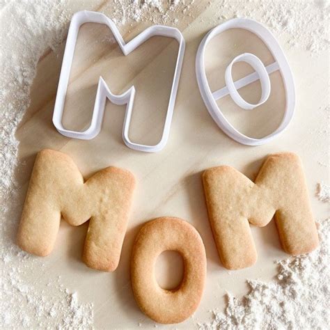 قیمت و خرید کاتر شیرینی پزی به گز مدل حروف انگلیسی مجموعه 26 عددی