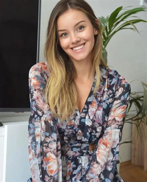 Pretty Smile Scrolller