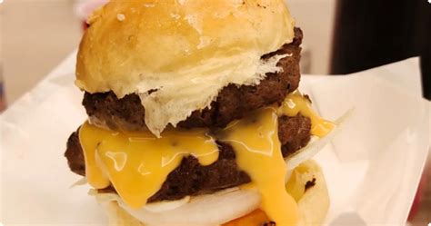 Case Study Bambam Burger Creative Pandas Design