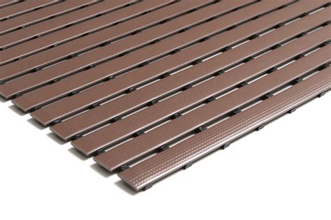 Пластиковые полы для бани 28 фото