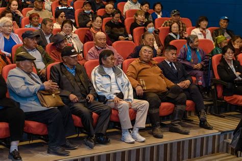 Тойргийн иргэддээ УИХ ын гишүүний ажлаа тайлагнаж иргэдийнхээ саналыг сонслоо