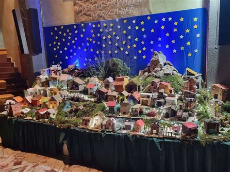 Un Presepe Realizzato Da Tutta La Comunità