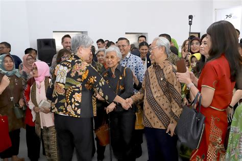 Australian Minister For Foreign Affairs Inaugurates The 70 Years 70