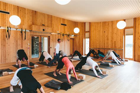 Classes — Logo Placeholder