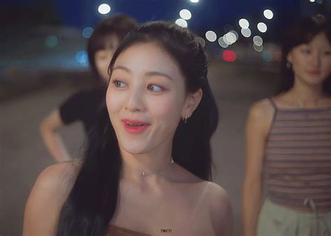 230818 Jihyo R Jihyo