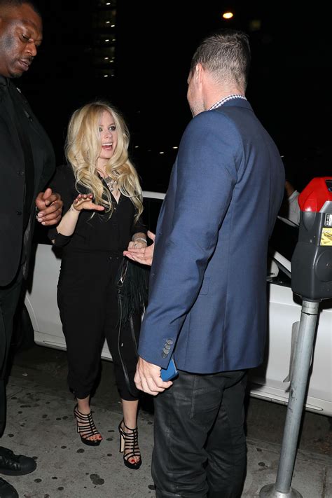 Avril Lavigne Dating New Boyfriend Photos