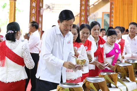 អាជ្ញាធរខេត្តប៉ៃលិន ប្រារព្ធពិធីបុណ្យចម្រើនព្រះជន្មថ្វាយសម្តេចព្រះមហាក្សត្រី នរោត្តម មុនិនាថ