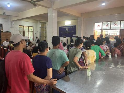 မင်္ဂလာတောင်ညွန့်မြို့နယ် ကူးတို့ဆိပ်ရပ်ကွက်တွင် မဲဆန္ဒရှင်ပြည်သူမ