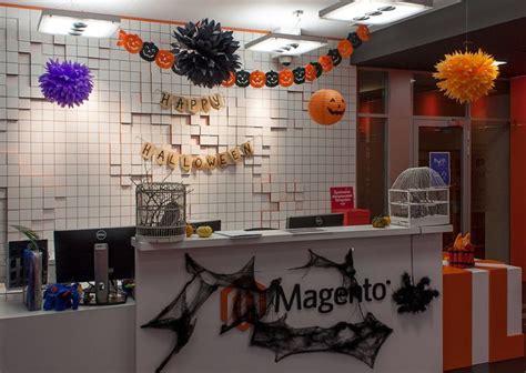 28 Office Halloween Decorations To Spookify Your Workspace And Impress