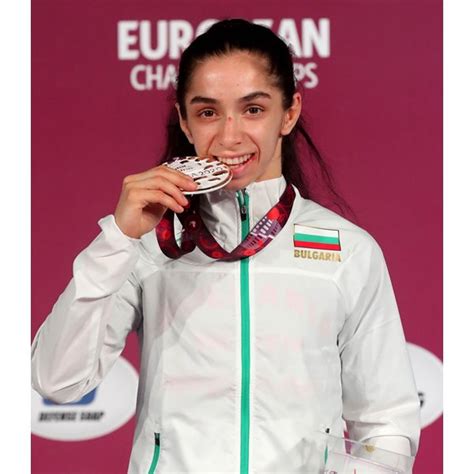 Шампионката Миглена Селишка Вкъщи всички плачат